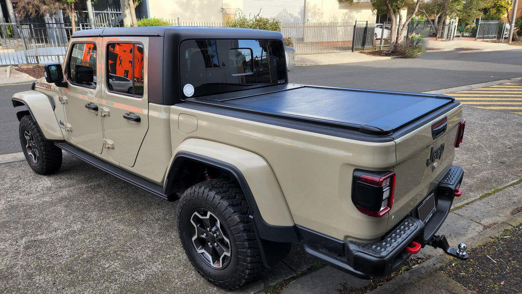 Jeep GLADIATOR DC 2020+ ELECTRIC ROLLER SHUTTER COVER tonneau hard lid ...